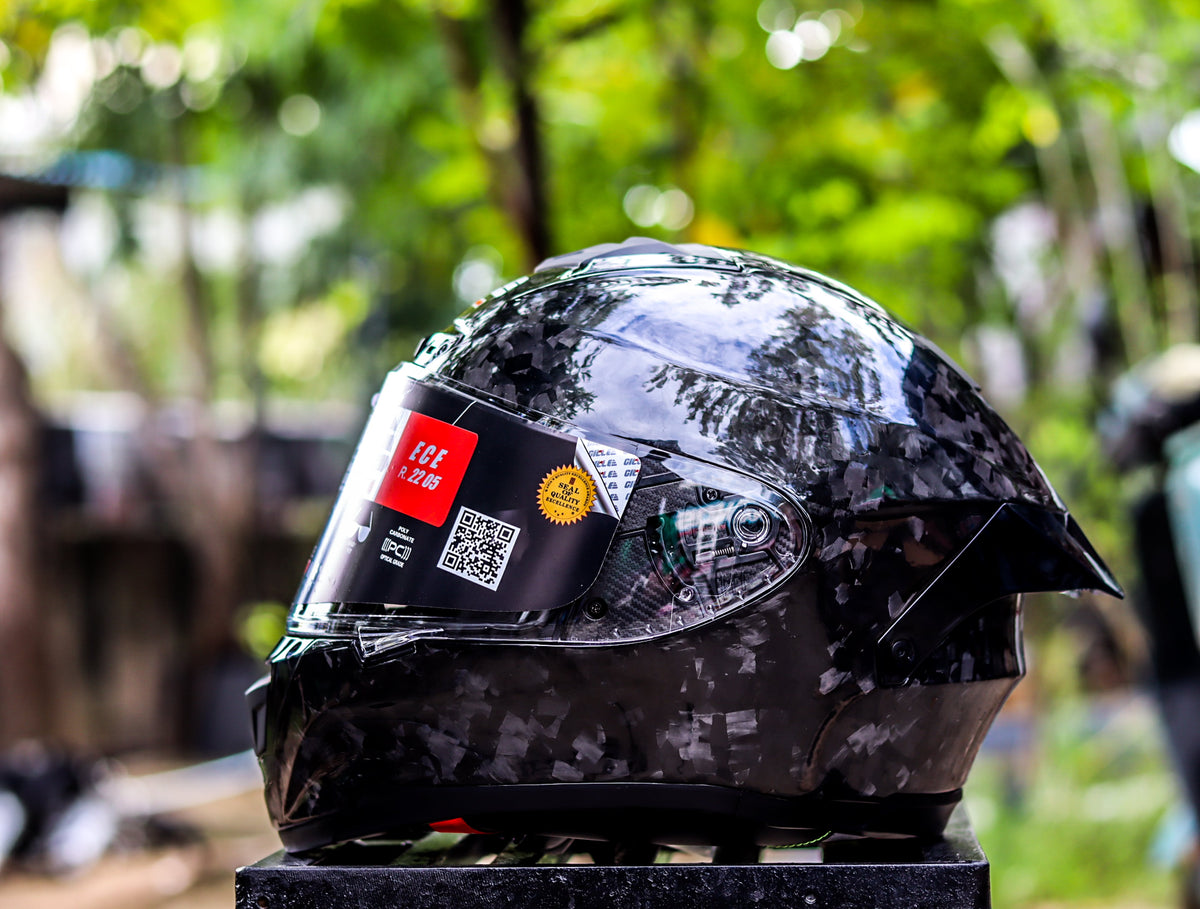 GILLE 863 MEDUSA FORGED FREE CLEAR LENS WITH SPOILER (SINGLE VISOR ...